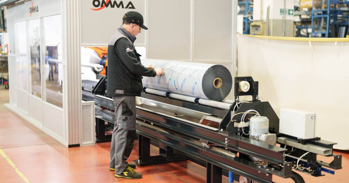 Discover the OMMA Roll Slitting Machine in action!